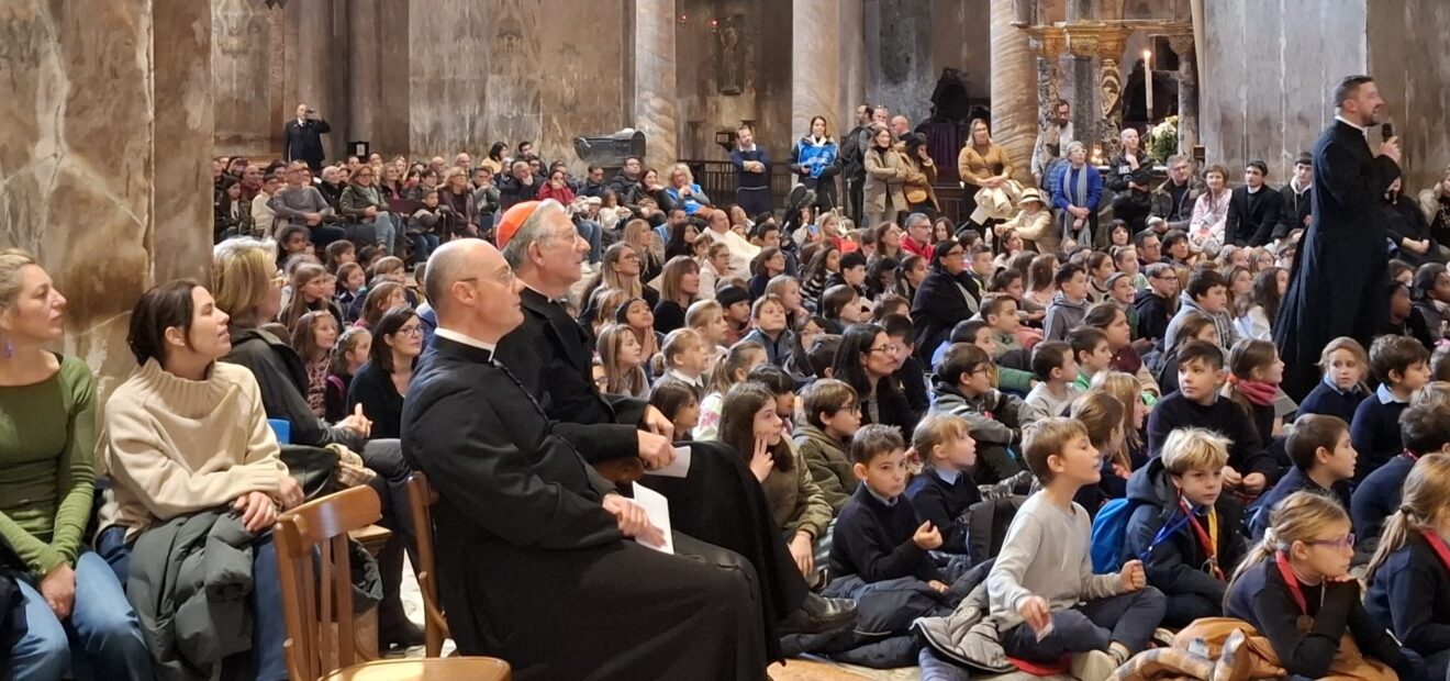 Il Patriarca all'Incontro della Carità a San Marco con bambini e ...